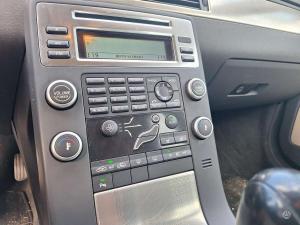 Zils Volvo V70 2010 Raseiniai, ar dzinēja tilpumu 2.00 L un nobraukumu 330 tūkst. km par 3750 €, foto 8 vietnē AUTOMOTO.COM.LV