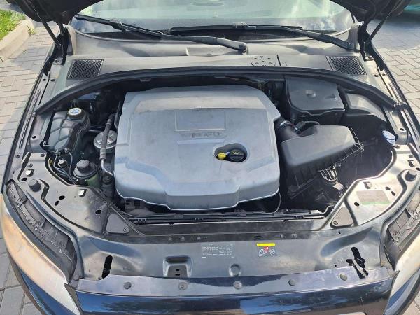 Zils Volvo V70 2010 Raseiniai, ar dzinēja tilpumu 2.00 L un nobraukumu 330 tūkst. km par 3750 €, foto 9 vietnē AUTOMOTO.COM.LV