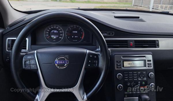 Zils Volvo V70 2010 Paide, ar dzinēja tilpumu 2.40 L un nobraukumu 357 tūkst. km par 5650 €, foto 8 vietnē AUTOMOTO.COM.LV