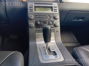 Blue Volvo V70 2010 in Riga, with an engine capacity of 2.40 L and mileage of 280 thousand km for 5350 €, photo 7 on AUTOMOTO.COM.LV