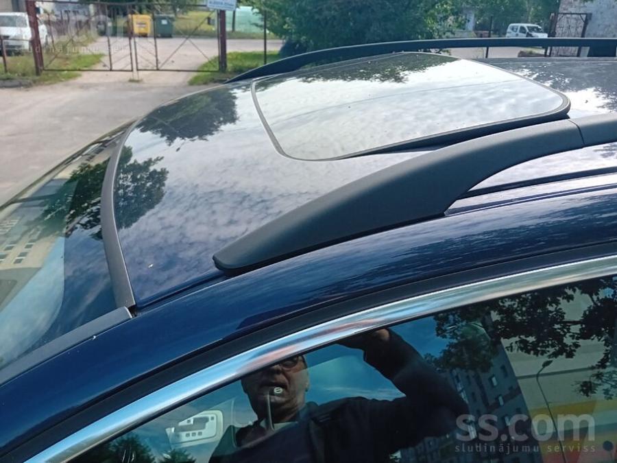Blue Volvo V70 2010 in Riga, with an engine capacity of 2.40 L and mileage of 280 thousand km for 5350 €, photo 9 on AUTOMOTO.COM.LV