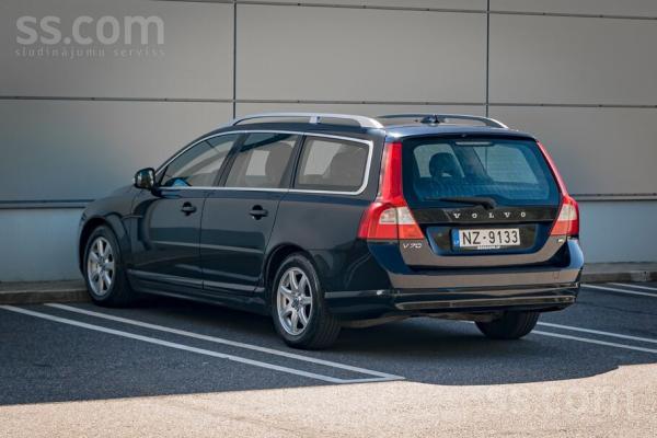 Blue Volvo V70 2010 in Riga, with an engine capacity of 1.60 L and mileage of 0 thousand km for 3750 €, photo 6 on AUTOMOTO.COM.LV