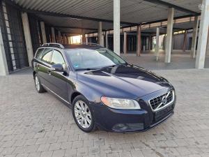 Blue Volvo V70 2010 in Raseiniai, with an engine capacity of 2.00 L and mileage of 287 thousand km for 3450 €, photo 4 on AUTOMOTO.COM.LV