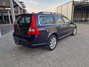 Blue Volvo V70 2010 in Raseiniai, with an engine capacity of 2.00 L and mileage of 287 thousand km for 3450 €, photo 10 on AUTOMOTO.COM.LV