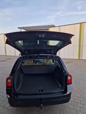 Blue Volvo V70 2010 in Raseiniai, with an engine capacity of 2.00 L and mileage of 287 thousand km for 3450 €, photo 13 on AUTOMOTO.COM.LV