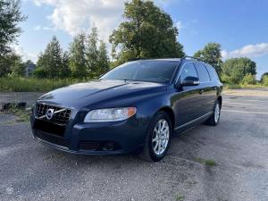 Blue Volvo V70 2010 in Ukmerge, with an engine capacity of 1.56 L and mileage of 261 thousand km for 3100 €, photo  on AUTOMOTO.COM.LV