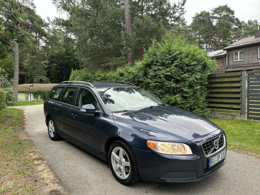 Zils Volvo V70 2010 Kauņa, ar dzinēja tilpumu 1.56 L un nobraukumu 146 tūkst. km par 4550 €, foto 7 vietnē AUTOMOTO.COM.LV