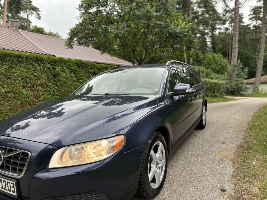 Zils Volvo V70 2010 Kauņa, ar dzinēja tilpumu 1.56 L un nobraukumu 146 tūkst. km par 4550 €, foto 11 vietnē AUTOMOTO.COM.LV