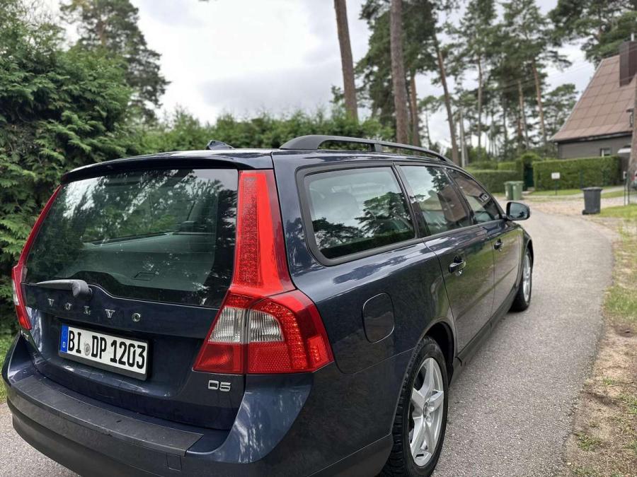 Zils Volvo V70 2010 Kauņa, ar dzinēja tilpumu 1.56 L un nobraukumu 146 tūkst. km par 4550 €, foto 18 vietnē AUTOMOTO.COM.LV