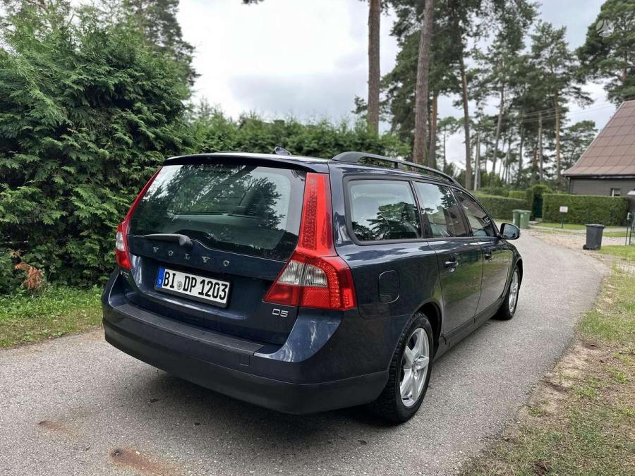 Zils Volvo V70 2010 Kauņa, ar dzinēja tilpumu 1.56 L un nobraukumu 146 tūkst. km par 4550 €, foto 22 vietnē AUTOMOTO.COM.LV
