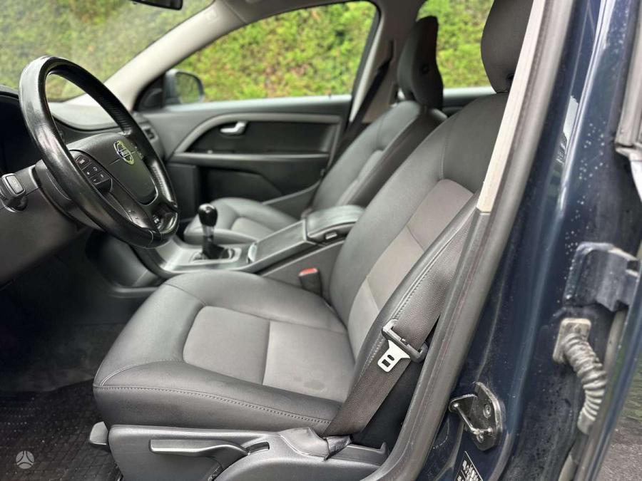 Zils Volvo V70 2010 Kauņa, ar dzinēja tilpumu 1.56 L un nobraukumu 146 tūkst. km par 4550 €, foto 26 vietnē AUTOMOTO.COM.LV