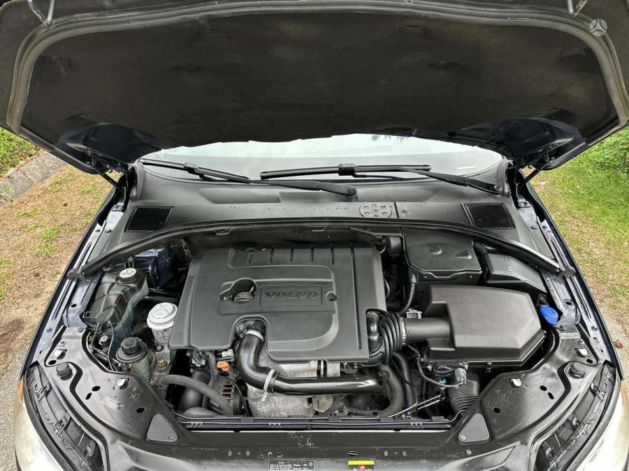 Zils Volvo V70 2010 Kauņa, ar dzinēja tilpumu 1.56 L un nobraukumu 146 tūkst. km par 4550 €, foto 34 vietnē AUTOMOTO.COM.LV