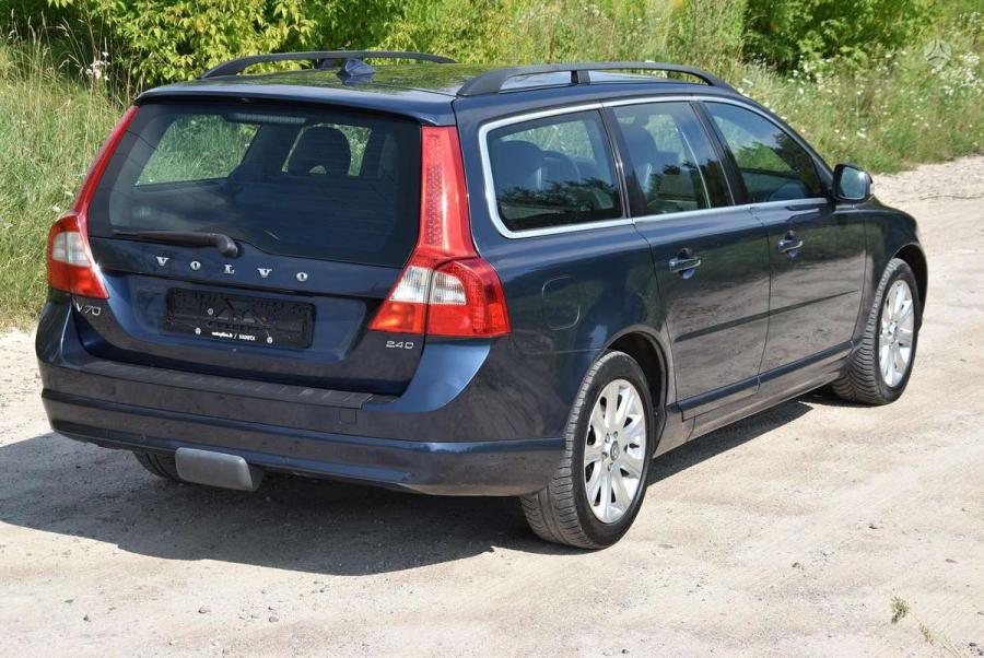 Zils Volvo V70 2010 Viļņa, ar dzinēja tilpumu 2.40 L un nobraukumu 297 tūkst. km par 4400 €, foto 3 vietnē AUTOMOTO.COM.LV