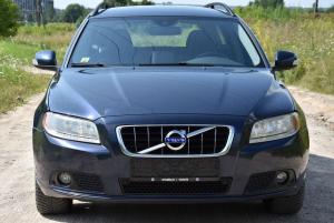 Zils Volvo V70 2010 Viļņa, ar dzinēja tilpumu 2.40 L un nobraukumu 297 tūkst. km par 4400 €, foto 5 vietnē AUTOMOTO.COM.LV