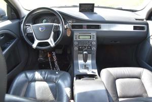 Zils Volvo V70 2010 Viļņa, ar dzinēja tilpumu 2.40 L un nobraukumu 297 tūkst. km par 4400 €, foto 9 vietnē AUTOMOTO.COM.LV