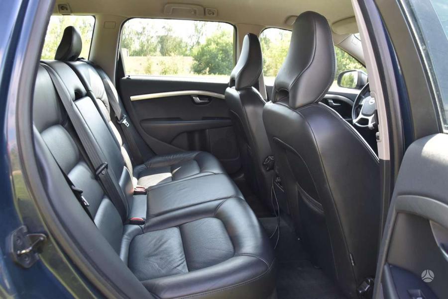 Zils Volvo V70 2010 Viļņa, ar dzinēja tilpumu 2.40 L un nobraukumu 297 tūkst. km par 4400 €, foto 13 vietnē AUTOMOTO.COM.LV