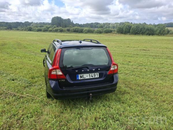 Zils Volvo V70 2010 Limbaži, ar dzinēja tilpumu 2.40 L un nobraukumu 380 tūkst. km par 3000 €, foto 3 vietnē AUTOMOTO.COM.LV