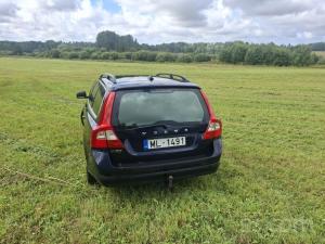 Blue Volvo V70 2010 in Limbazi, with an engine capacity of 2.40 L and mileage of 380 thousand km for 3000 €, photo 4 on AUTOMOTO.COM.LV