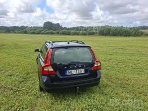 Blue Volvo V70 2010 in Limbazi, with an engine capacity of 2.40 L and mileage of 380 thousand km for 3000 €, photo 5 on AUTOMOTO.COM.LV