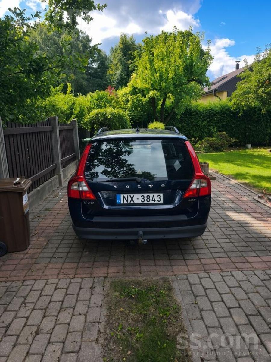 Blue Volvo V70 2010 in Jelgava, with an engine capacity of 2.00 L and mileage of 261 thousand km for 4390 €, photo 5 on AUTOMOTO.COM.LV