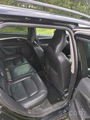 Blue Volvo V70 2010 in Riga, with an engine capacity of 2.40 L and mileage of 380 thousand km for 2500 €, photo 6 on AUTOMOTO.COM.LV