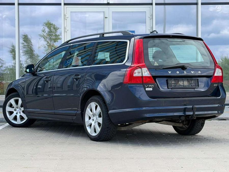 Zils Volvo V70 2010 Viļņa, ar dzinēja tilpumu 2.40 L un nobraukumu 471 tūkst. km par 4250 €, foto 3 vietnē AUTOMOTO.COM.LV