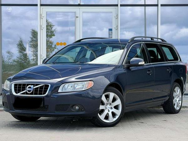 Blue Volvo V70 2010 in Vilnius, with an engine capacity of 2.40 L and mileage of 471 thousand km for 4250 €, photo 4 on AUTOMOTO.COM.LV
