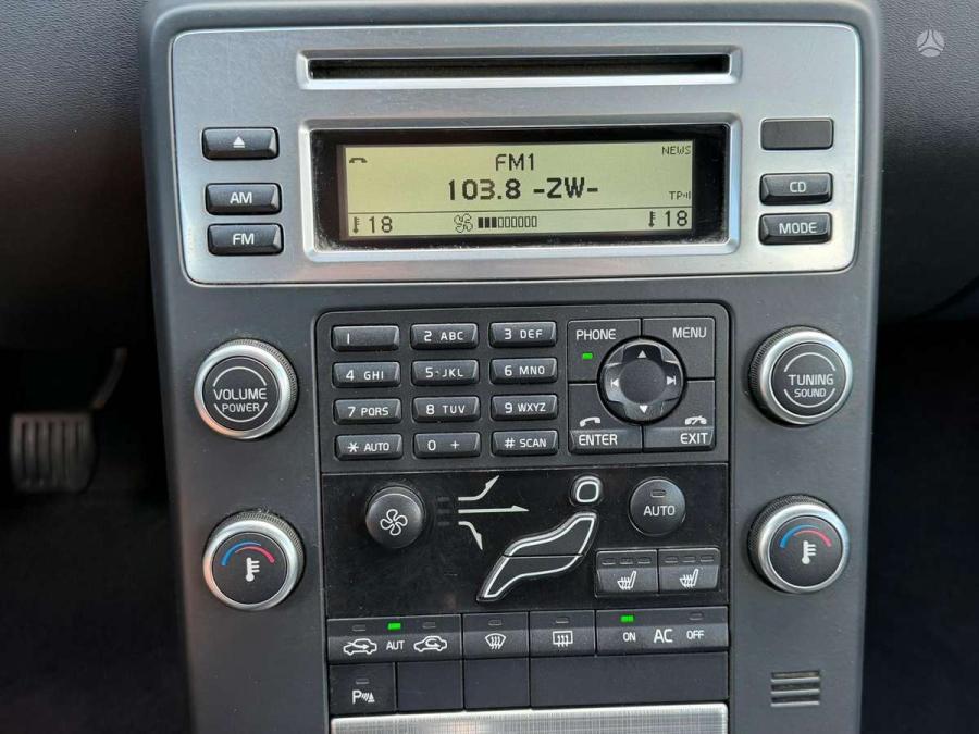 Zils Volvo V70 2010 Viļņa, ar dzinēja tilpumu 2.40 L un nobraukumu 471 tūkst. km par 4250 €, foto 9 vietnē AUTOMOTO.COM.LV