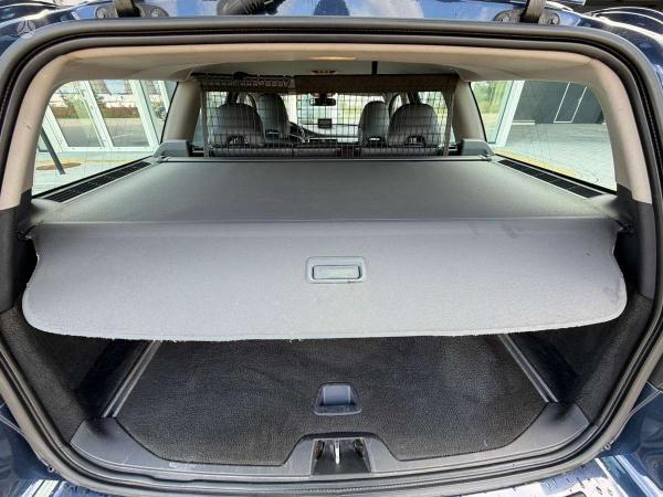 Blue Volvo V70 2010 in Vilnius, with an engine capacity of 2.40 L and mileage of 471 thousand km for 4250 €, photo 10 on AUTOMOTO.COM.LV