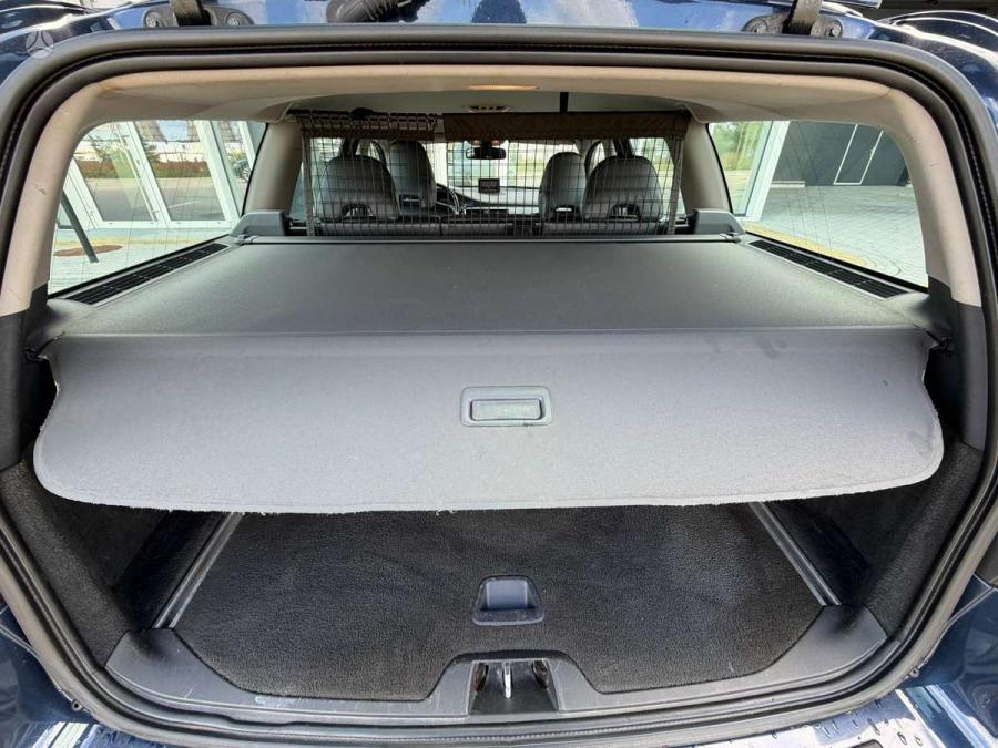 Zils Volvo V70 2010 Viļņa, ar dzinēja tilpumu 2.40 L un nobraukumu 471 tūkst. km par 4250 €, foto 10 vietnē AUTOMOTO.COM.LV
