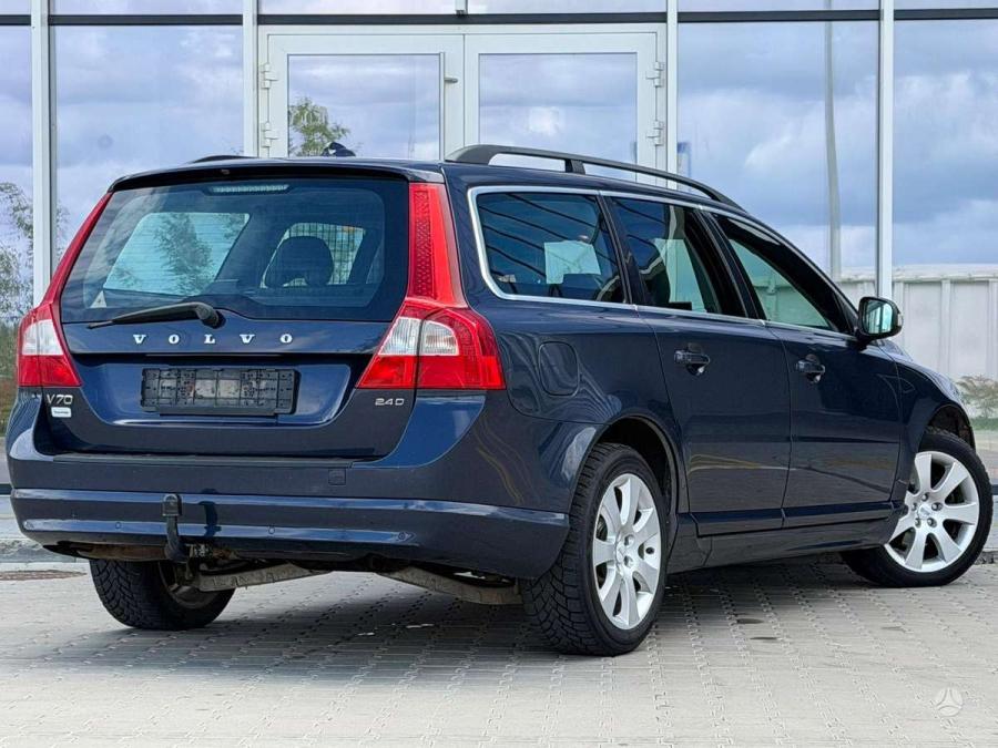 Zils Volvo V70 2010 Viļņa, ar dzinēja tilpumu 2.40 L un nobraukumu 471 tūkst. km par 4250 €, foto 11 vietnē AUTOMOTO.COM.LV