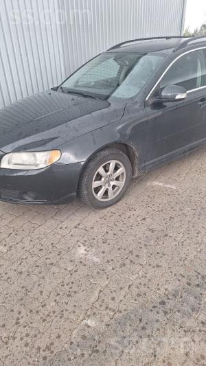 Blue Volvo V70 2010 in Jelgava, with an engine capacity of 2.40 L and mileage of 298 thousand km for 3500 €, photo  on AUTOMOTO.COM.LV