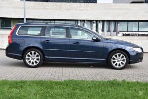 Zils Volvo V70 2010 Viļņa, ar dzinēja tilpumu 2.40 L un nobraukumu 296 tūkst. km par 3999 €, foto 4 vietnē AUTOMOTO.COM.LV