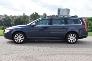 Zils Volvo V70 2010 Viļņa, ar dzinēja tilpumu 2.40 L un nobraukumu 296 tūkst. km par 3999 €, foto 5 vietnē AUTOMOTO.COM.LV