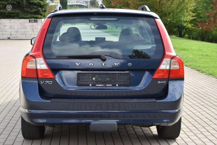 Zils Volvo V70 2010 Viļņa, ar dzinēja tilpumu 2.40 L un nobraukumu 296 tūkst. km par 3999 €, foto 8 vietnē AUTOMOTO.COM.LV