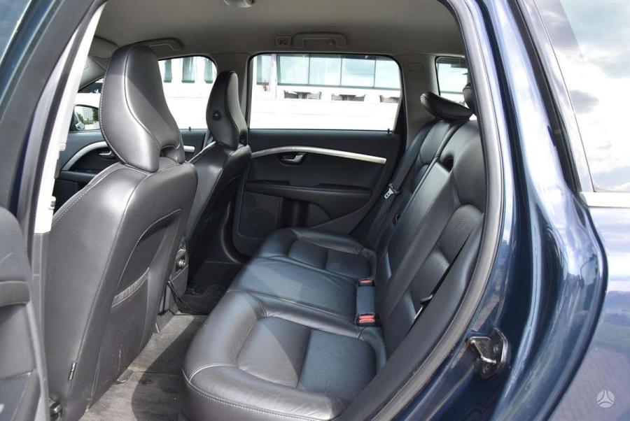 Zils Volvo V70 2010 Viļņa, ar dzinēja tilpumu 2.40 L un nobraukumu 296 tūkst. km par 3999 €, foto 16 vietnē AUTOMOTO.COM.LV