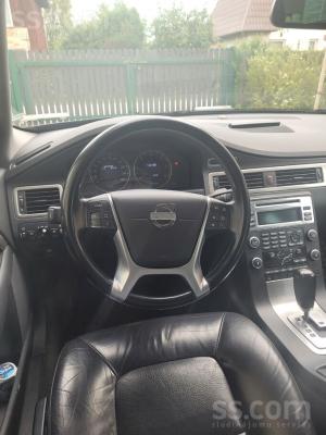 Blue Volvo V70 2010 in Jelgava, with an engine capacity of 2.40 L and mileage of 366 thousand km for 3700 €, photo 8 on AUTOMOTO.COM.LV