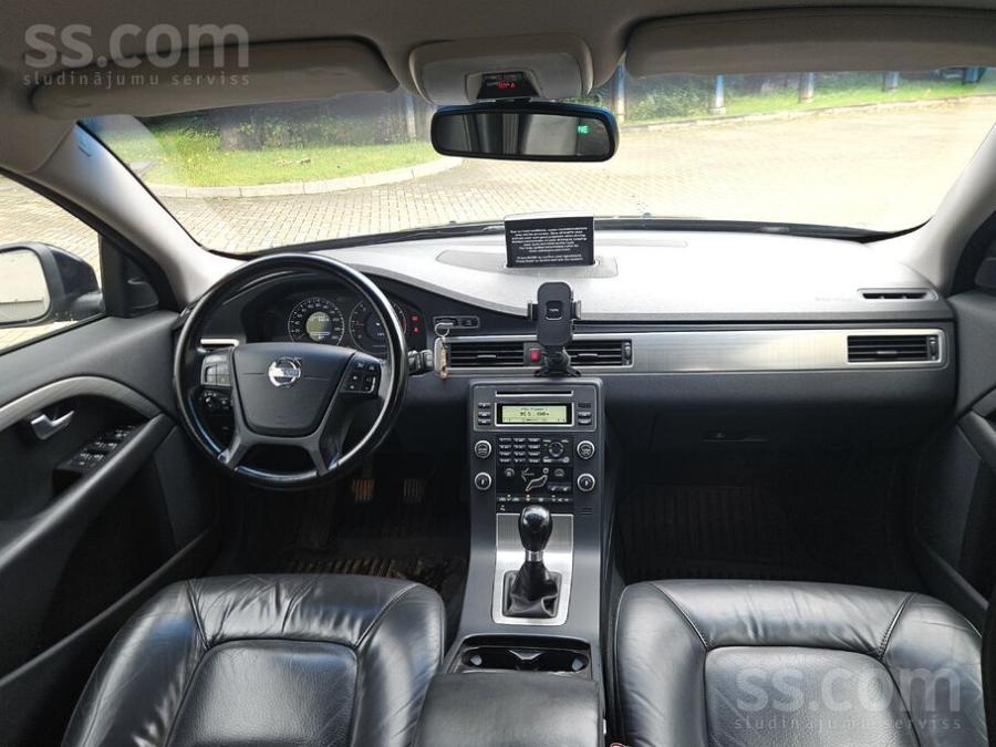 Zils Volvo V70 2010 Jelgava, ar dzinēja tilpumu 2.00 L un nobraukumu 261 tūkst. km par 3450 €, foto 7 vietnē AUTOMOTO.COM.LV