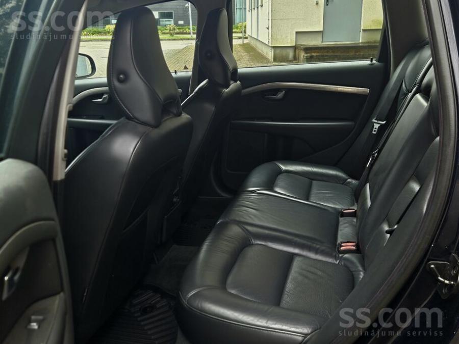 Zils Volvo V70 2010 Jelgava, ar dzinēja tilpumu 2.00 L un nobraukumu 261 tūkst. km par 3450 €, foto 8 vietnē AUTOMOTO.COM.LV