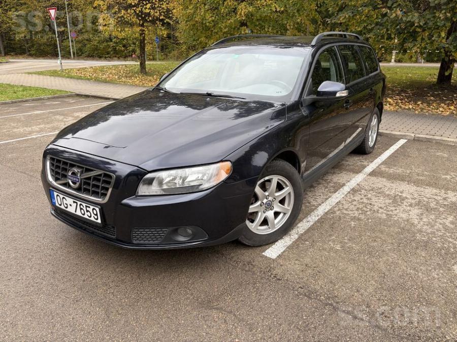 Blue Volvo V70 2010 in Ogre, with an engine capacity of 2.00 L and mileage of 0 thousand km for 3500 €, photo 1 on AUTOMOTO.COM.LV
