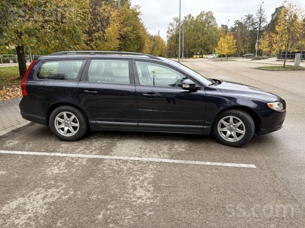 Blue Volvo V70 2010 in Ogre, with an engine capacity of 2.00 L and mileage of 0 thousand km for 3500 €, photo 5 on AUTOMOTO.COM.LV