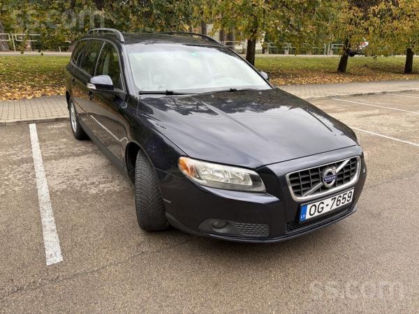 Blue Volvo V70 2010 in Ogre, with an engine capacity of 2.00 L and mileage of 0 thousand km for 3500 €, photo 6 on AUTOMOTO.COM.LV