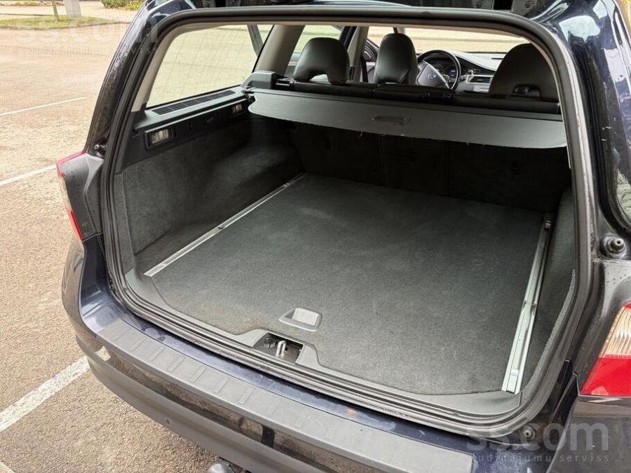 Blue Volvo V70 2010 in Ogre, with an engine capacity of 2.00 L and mileage of 0 thousand km for 3500 €, photo 9 on AUTOMOTO.COM.LV