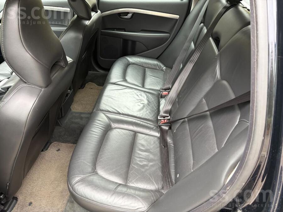 Blue Volvo V70 2010 in Ogre, with an engine capacity of 2.00 L and mileage of 0 thousand km for 3500 €, photo 14 on AUTOMOTO.COM.LV