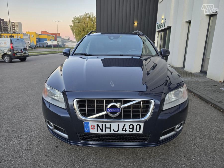 Zils Volvo V70 2011 Kauņa, ar dzinēja tilpumu 2.00 L un nobraukumu 279 tūkst. km par 6350 €, foto 11 vietnē AUTOMOTO.COM.LV