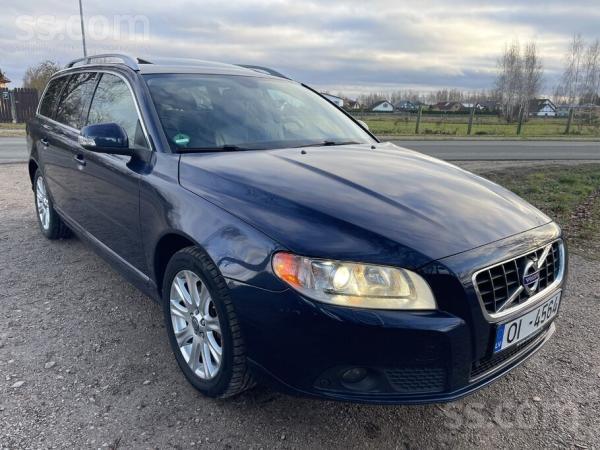 Blue Volvo V70 2011 in Riga, with an engine capacity of 2.00 L and mileage of 349 thousand km for 6990 €, photo 7 on AUTOMOTO.COM.LV