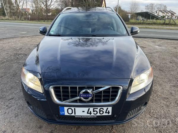 Blue Volvo V70 2011 in Riga, with an engine capacity of 2.00 L and mileage of 349 thousand km for 6990 €, photo 8 on AUTOMOTO.COM.LV