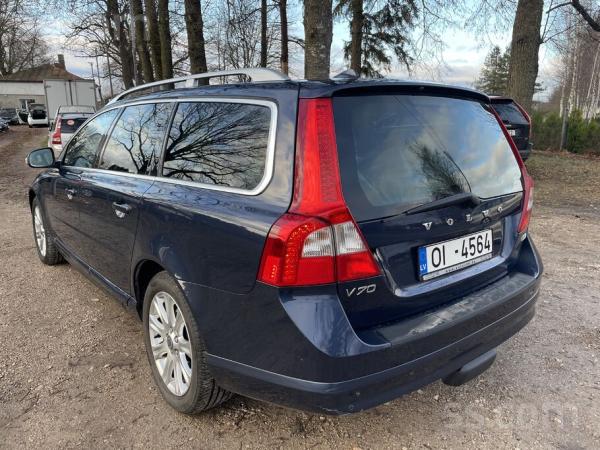 Blue Volvo V70 2011 in Riga, with an engine capacity of 2.00 L and mileage of 349 thousand km for 5990 €, photo 3 on AUTOMOTO.COM.LV