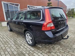 Blue Volvo V70 2011 in Marijampole, with an engine capacity of 2.40 L and mileage of 292 thousand km for 5650 €, photo 4 on AUTOMOTO.COM.LV