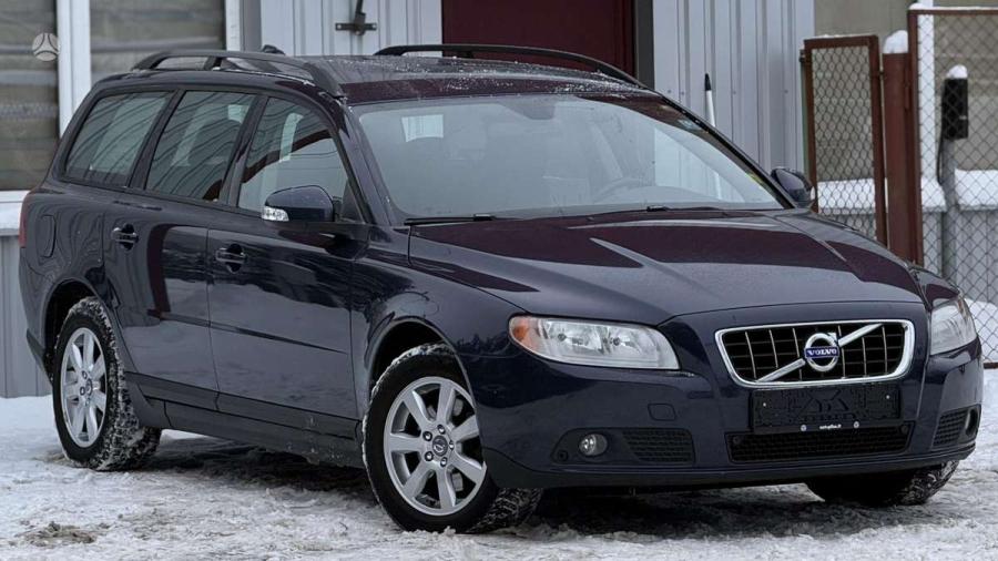 Blue Volvo V70 2011 in Ukmerge, with an engine capacity of 2.00 L and mileage of 275 thousand km for 3300 €, photo 1 on AUTOMOTO.COM.LV